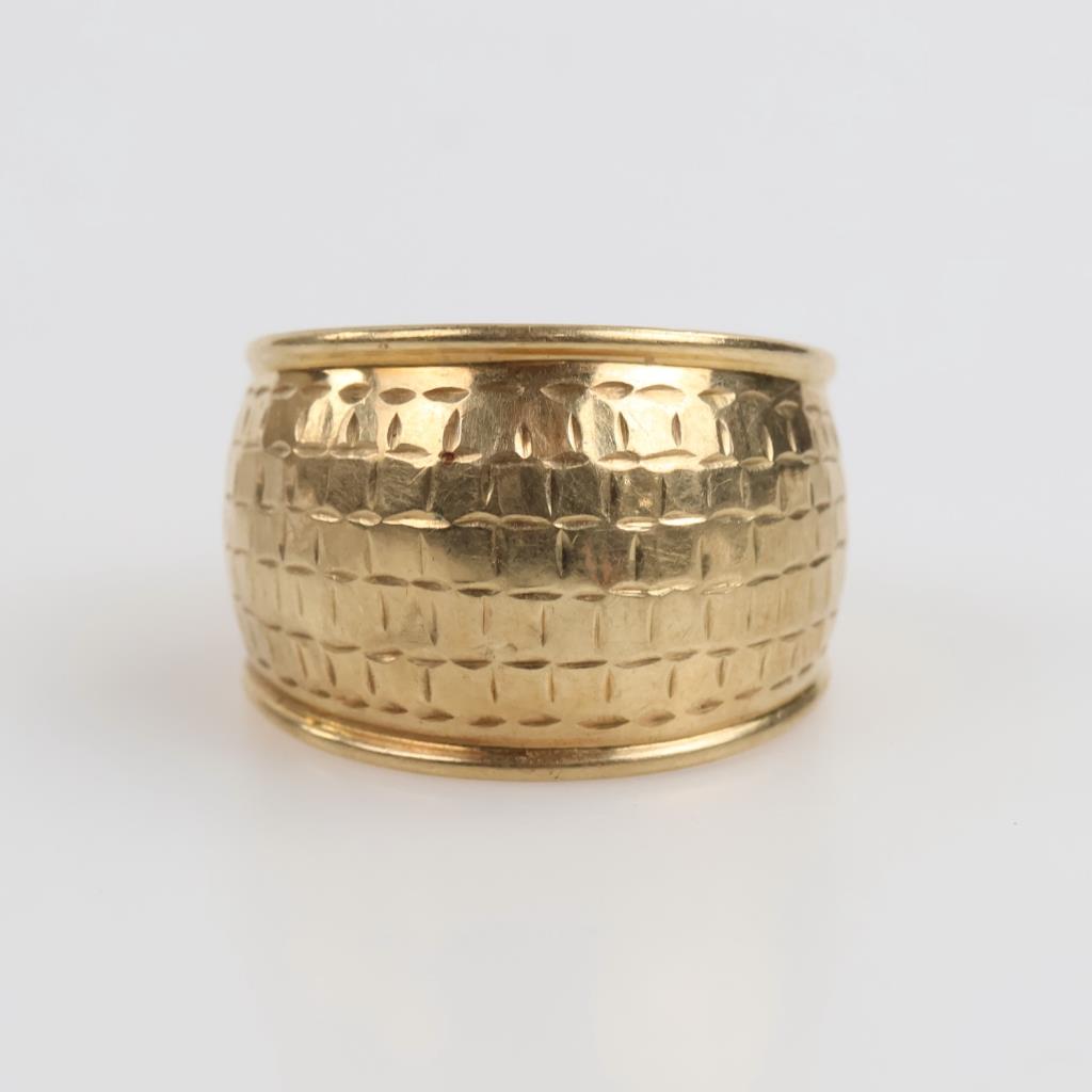 10kt Gold Ring | Property Room