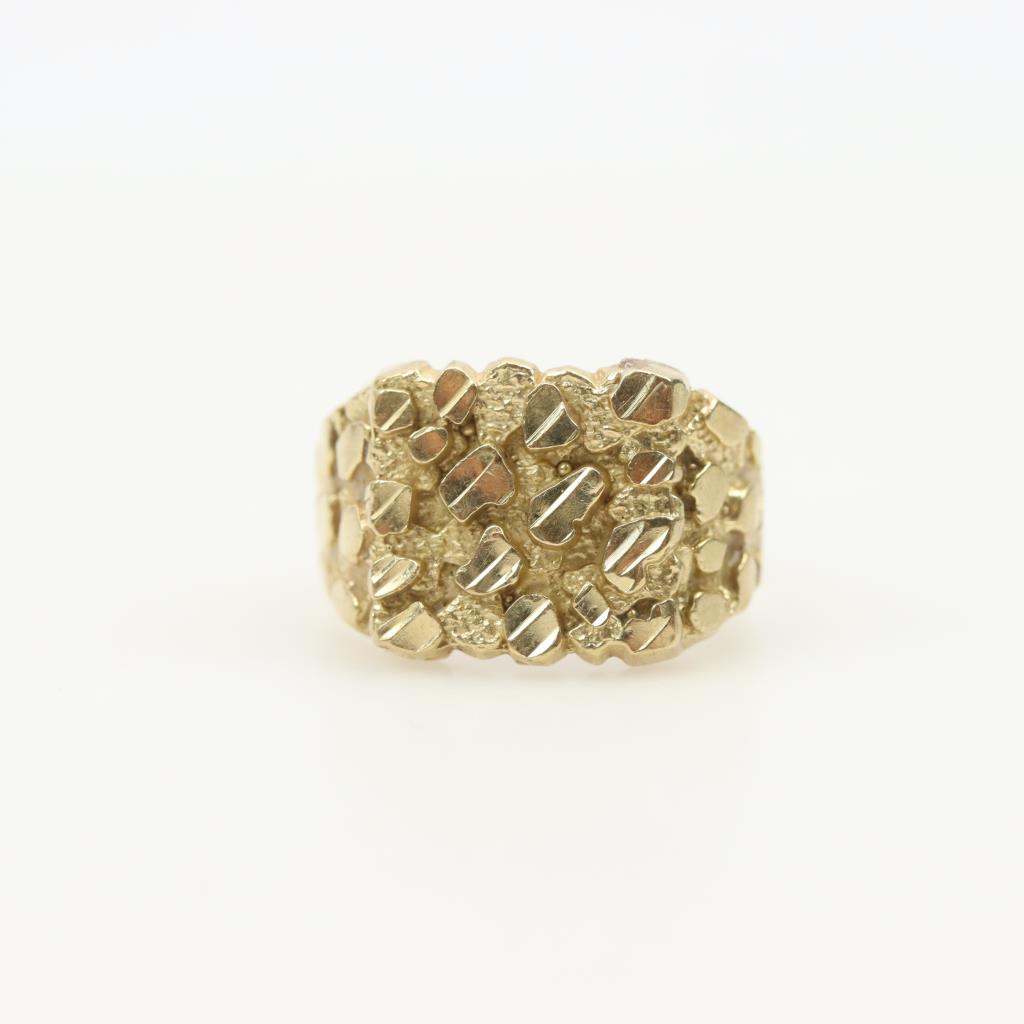 10kt Gold Ring | Property Room