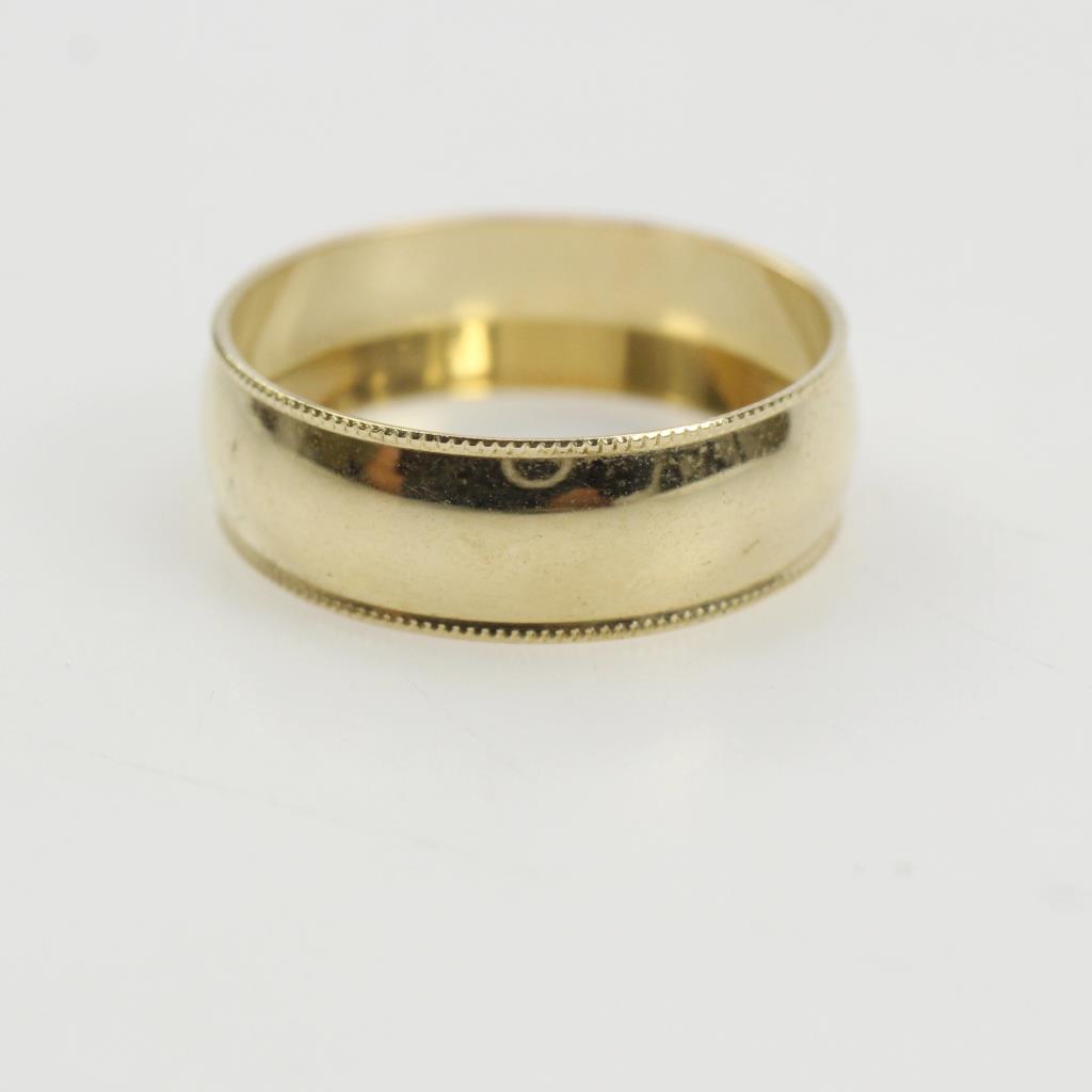 10kt Gold Ring | Property Room