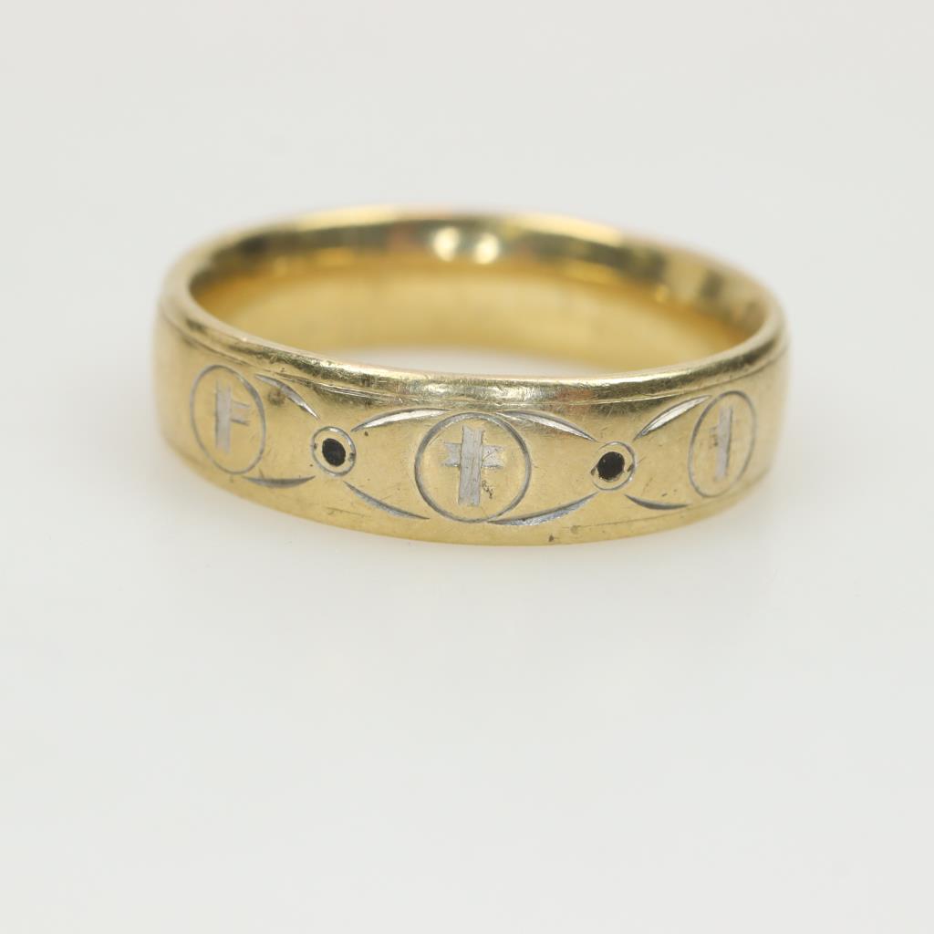 10kt Gold Three Cross Band | Property Room