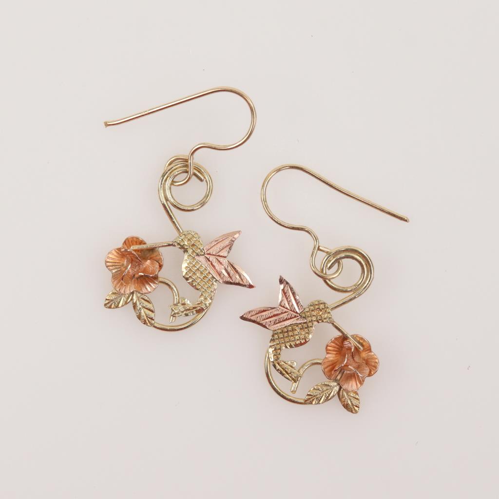 10kt Gold Two-tone Hummingbird Flower Earrings | Property Room