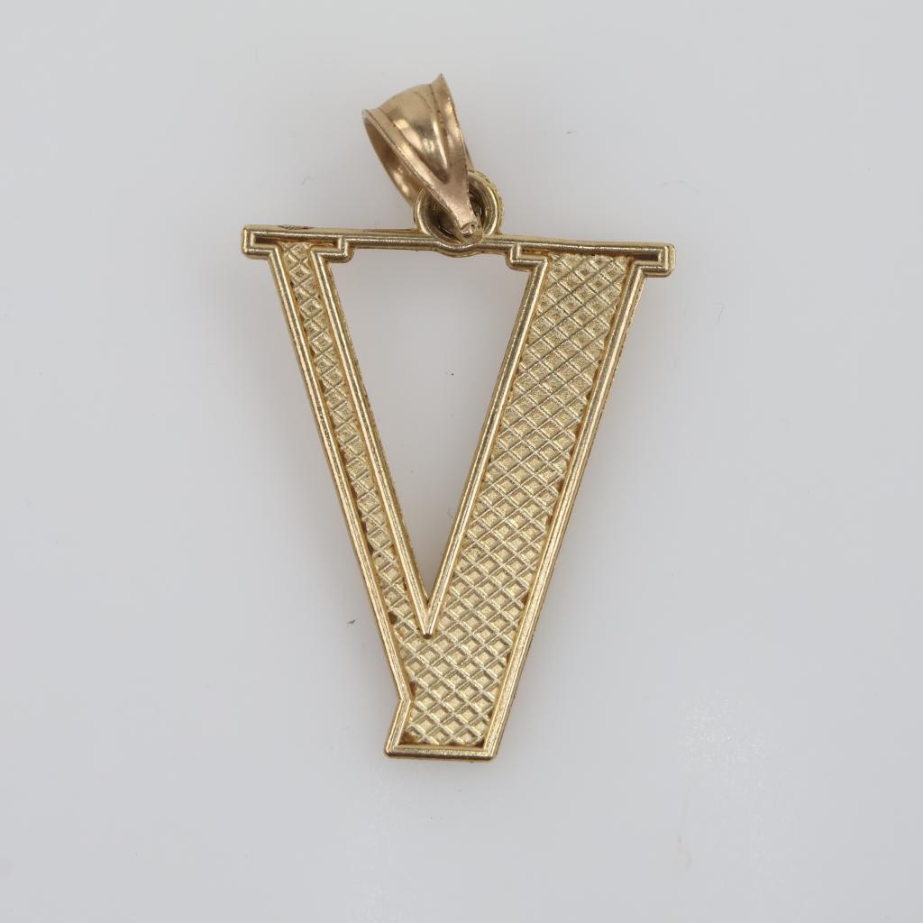 10kt Gold V Pendant | Property Room