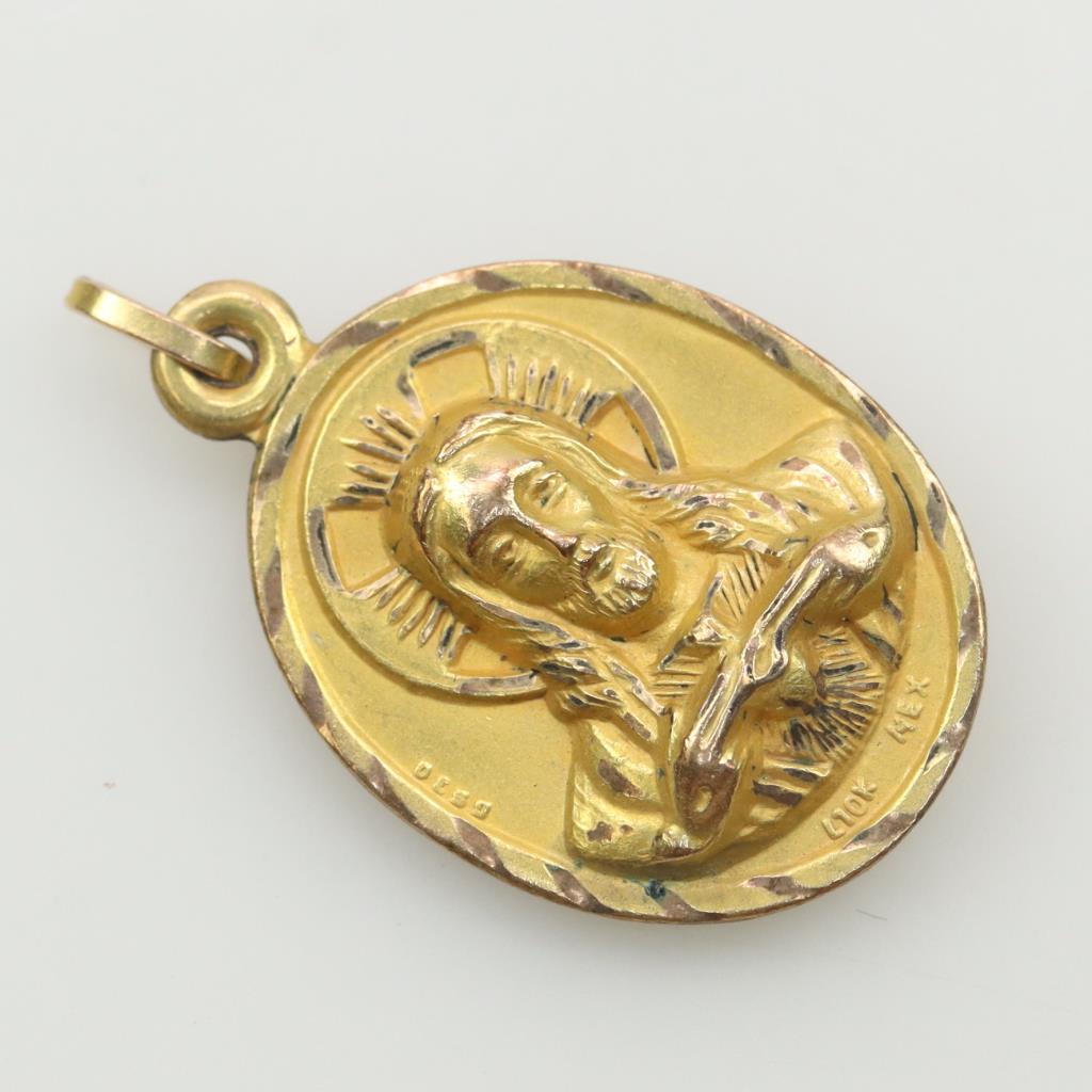 10kt Gold-plated Reversible Religious Pendant | Property Room