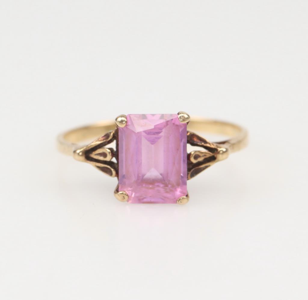10kt Pink Stone Ring | Property Room