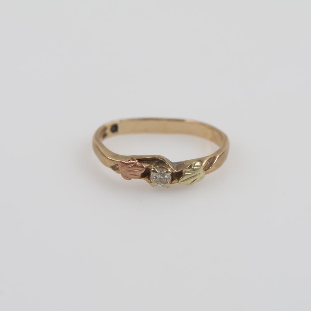 10kt Tri Colored Gold Diamond Ring | Property Room