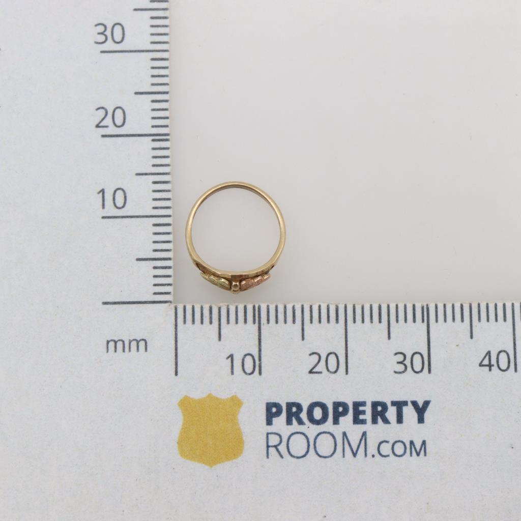 10kt Two Tone Gold Mini Ring | Property Room