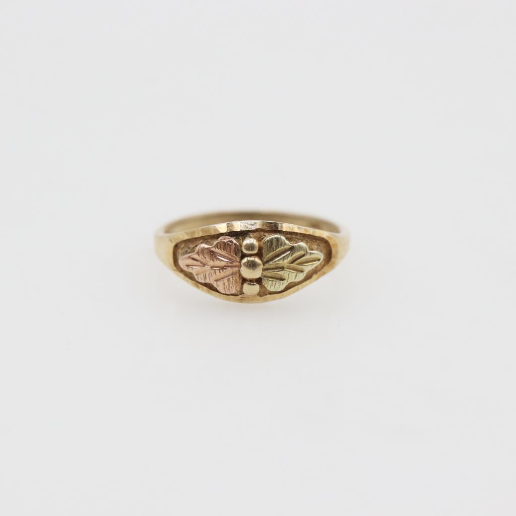 10kt Two Tone Gold Mini Ring | Property Room
