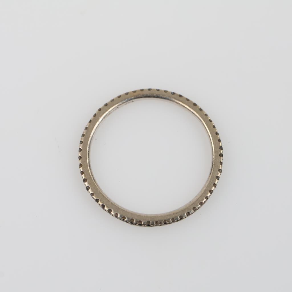 10kt White Gold Black Stone Accent Band | Property Room