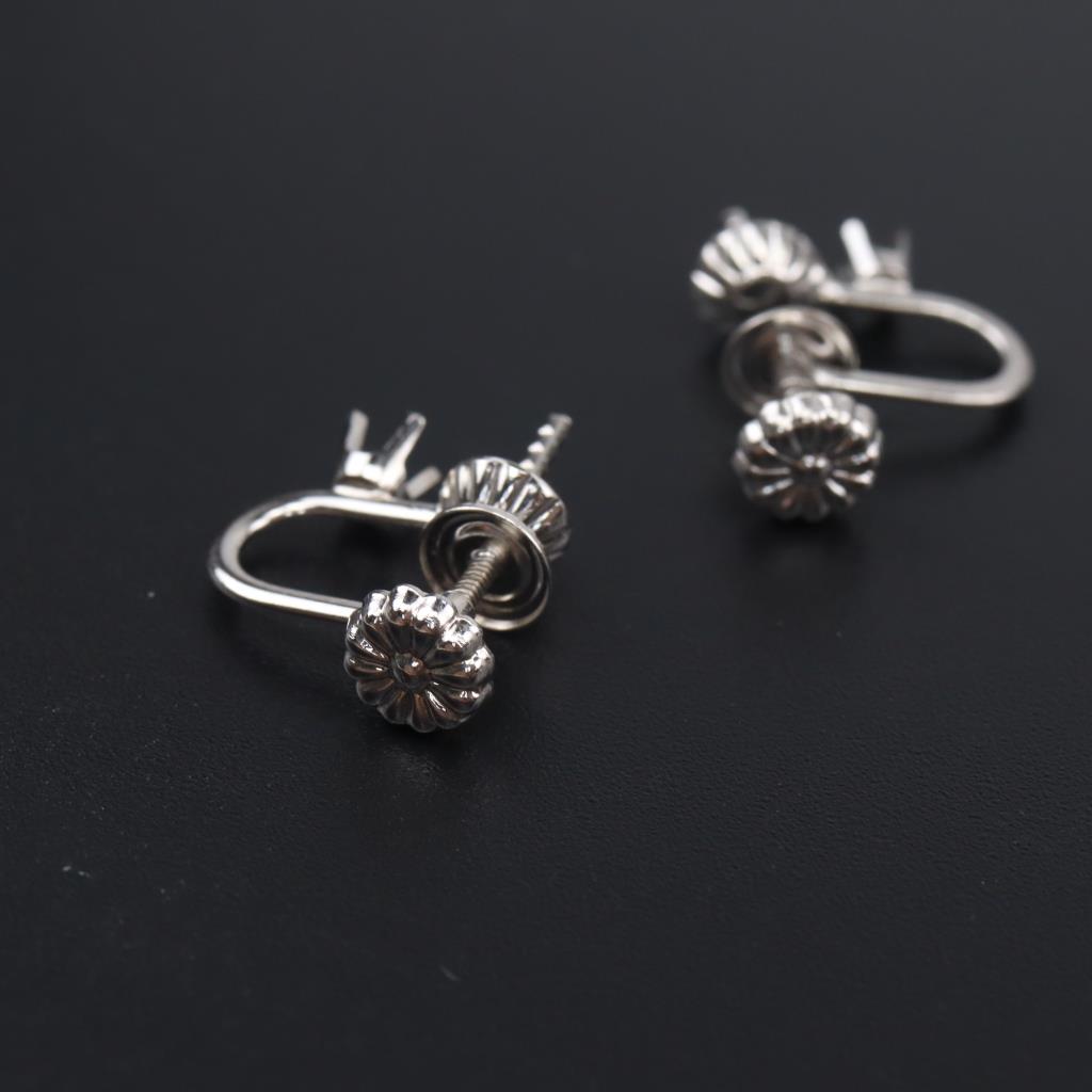10kt White Gold Screw Back Clip On Earring Findings | Property Room