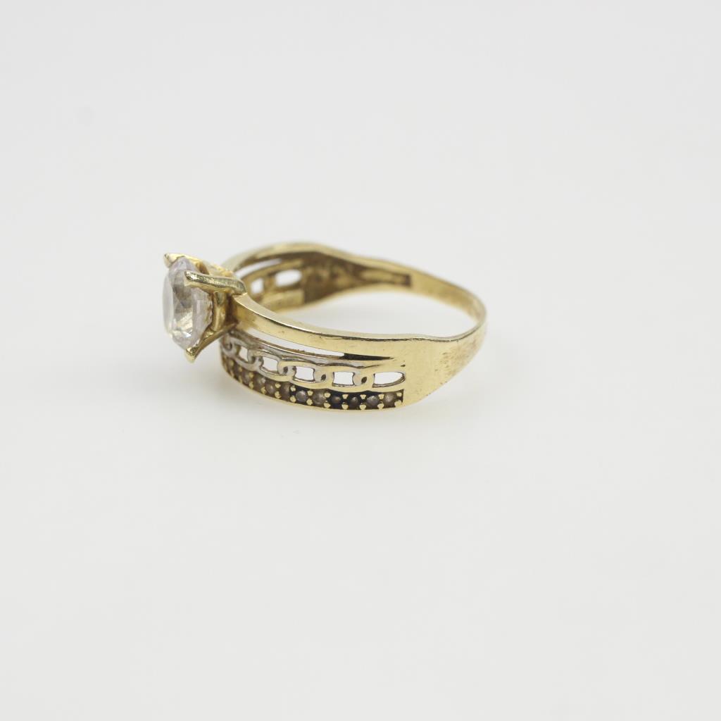 12kt Gold Clear Stone Ring | Property Room