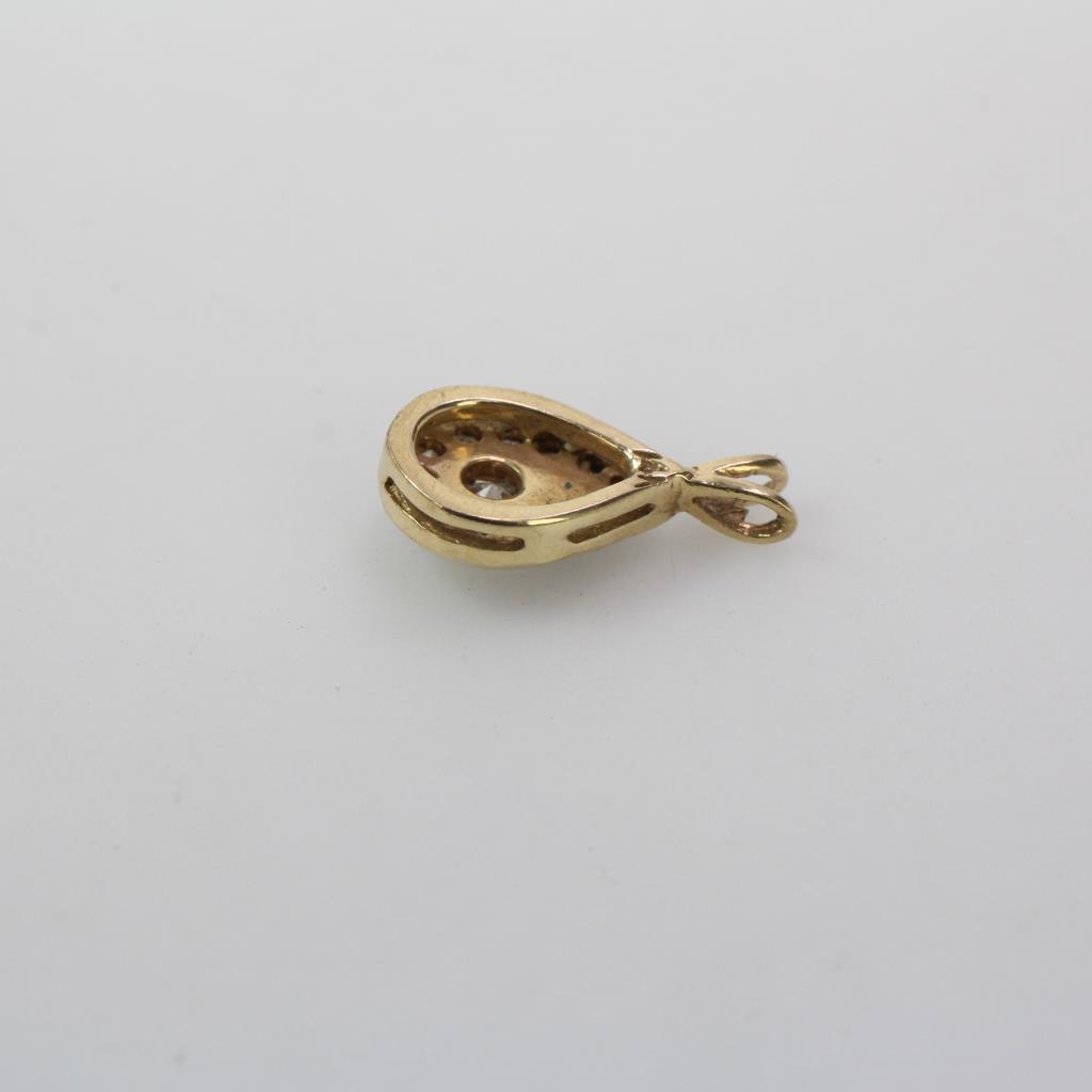 13k Gold 1.17g Diamond Pendant | Property Room