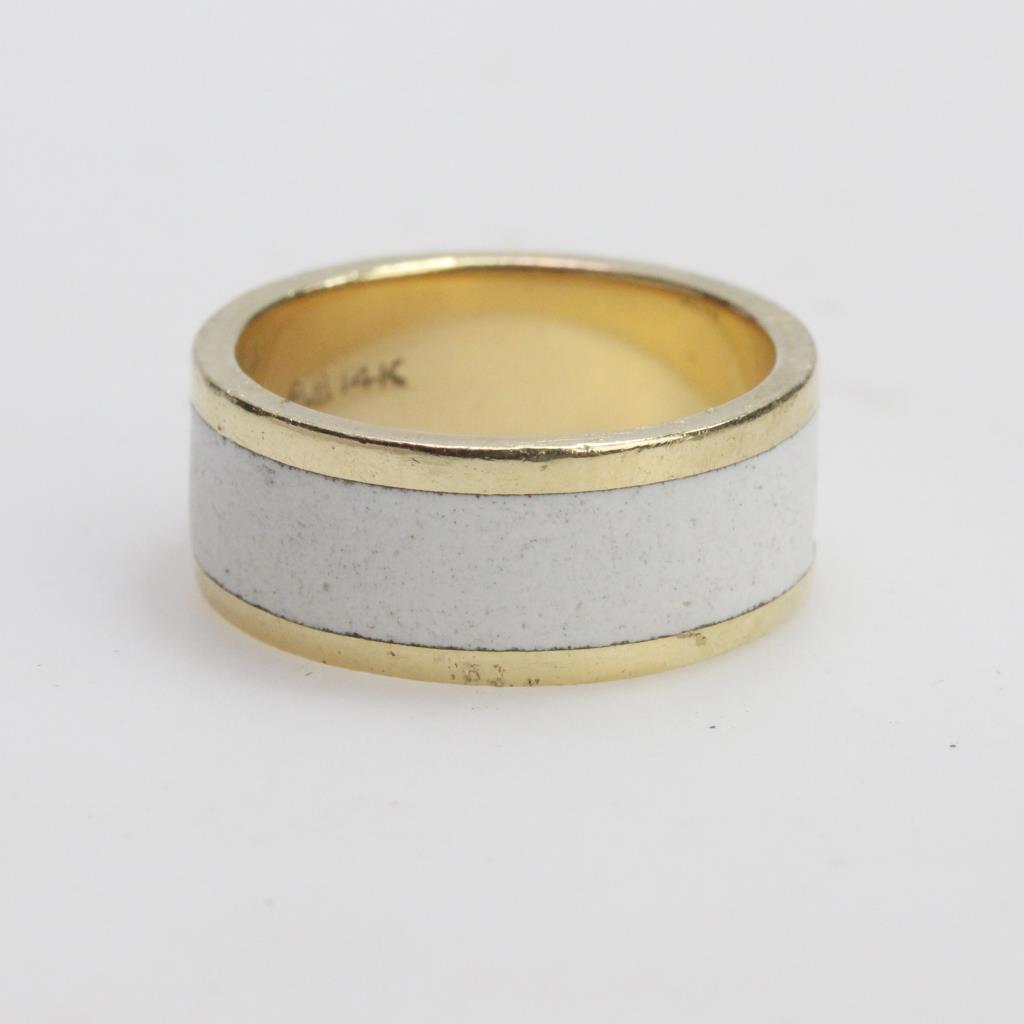 13k Gold 7.18g Ring With White Inlay | Property Room