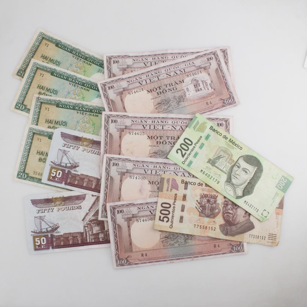 14 Foreign Bank Notes, Includes 700 Mexican Pesos | Property Room