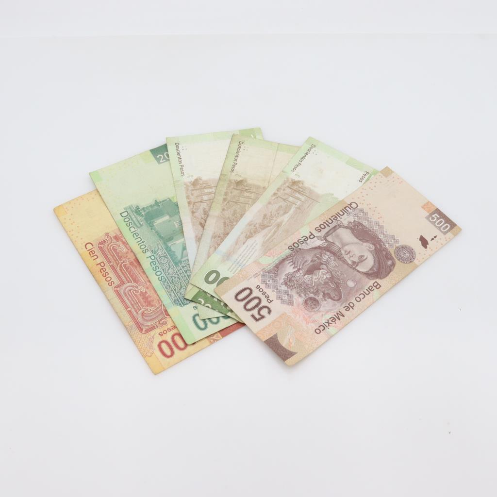 1,400 Mexican Pesos | Property Room