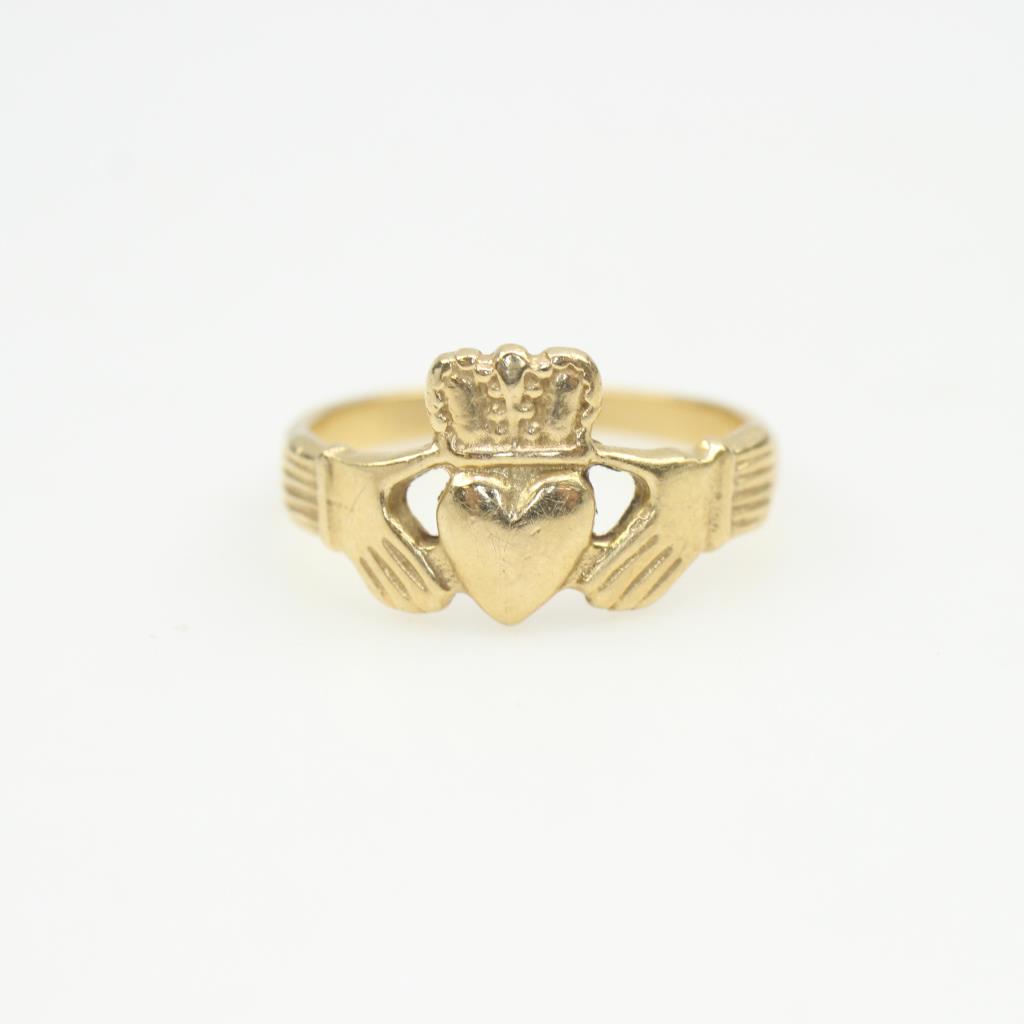14k Gold Claddagh Ring | Property Room