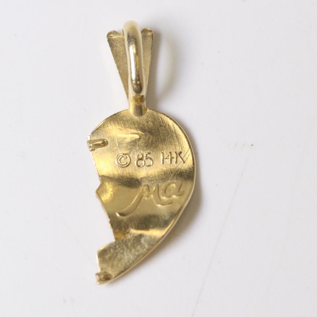 14kt Gold 0.5g Best Friends Half Of Heart Pendant | Property Room