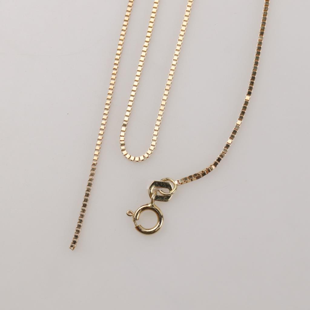 14kt Gold Box Link Chain Necklace | Property Room