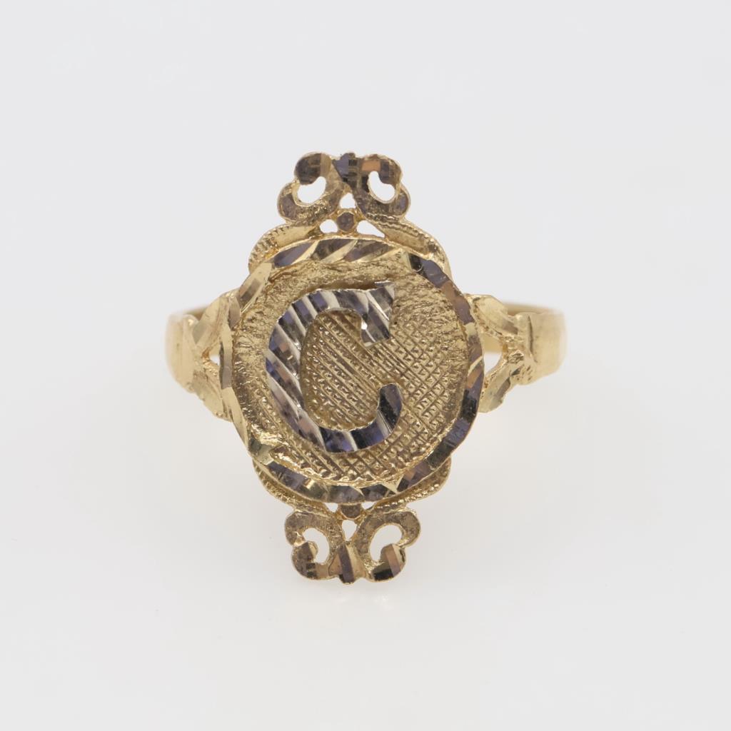 14kt Gold "C" Initial Ring | Property Room