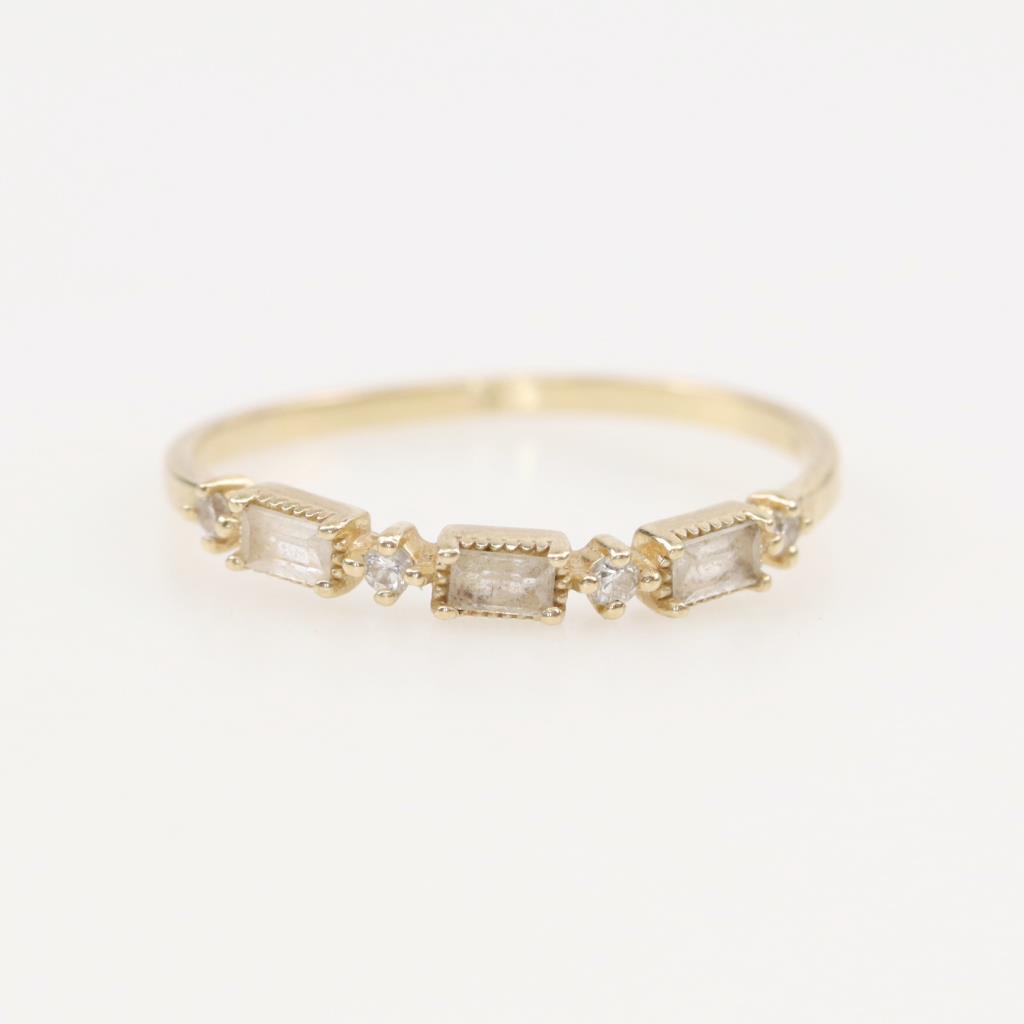 14kt Gold Clear Stone Ring | Property Room