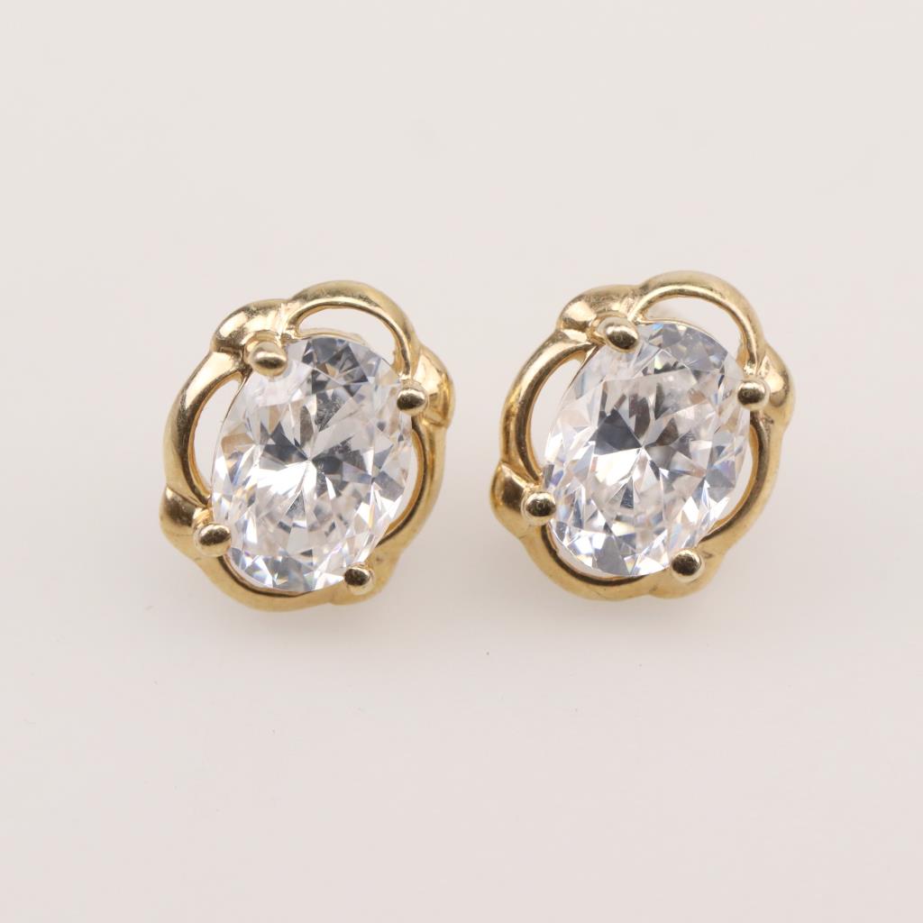 14kt Gold Clear Stone Stud Earrings | Property Room