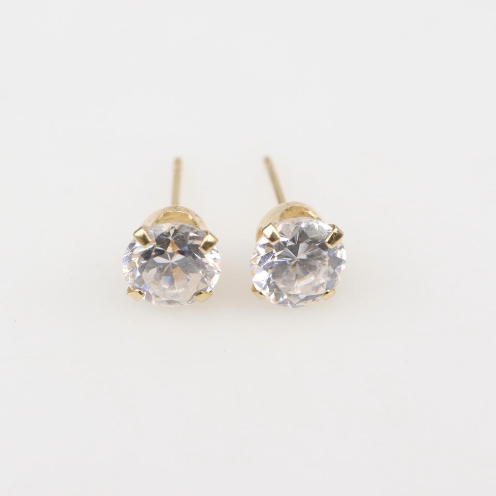14kt Gold Clear Stone Stud Earrings | Property Room