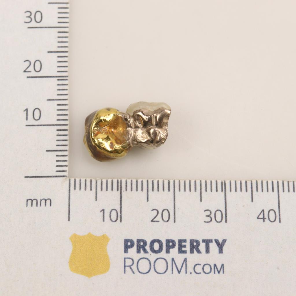 14kt Gold Crowns | Property Room