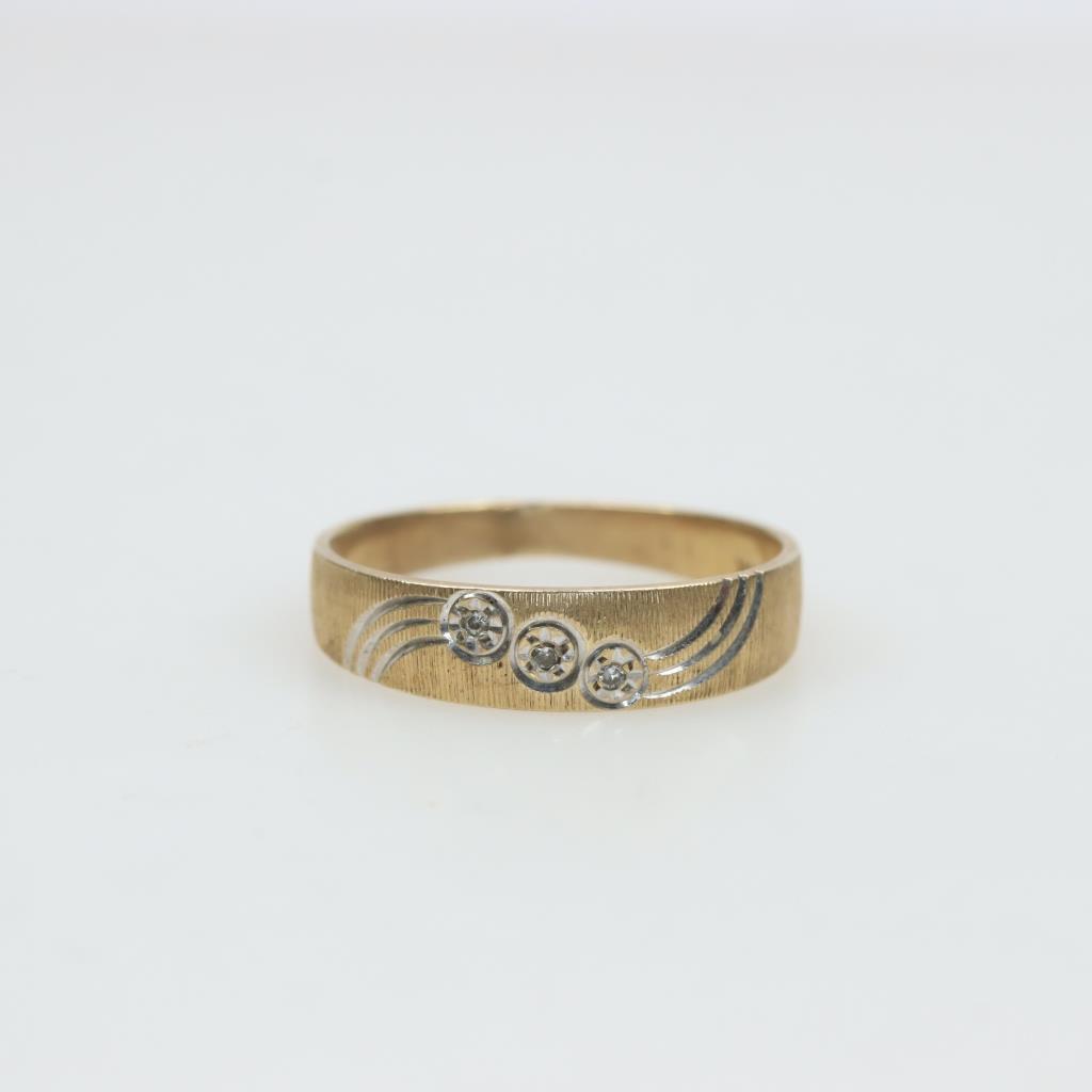 14kt Gold Diamond Accent Band | Property Room