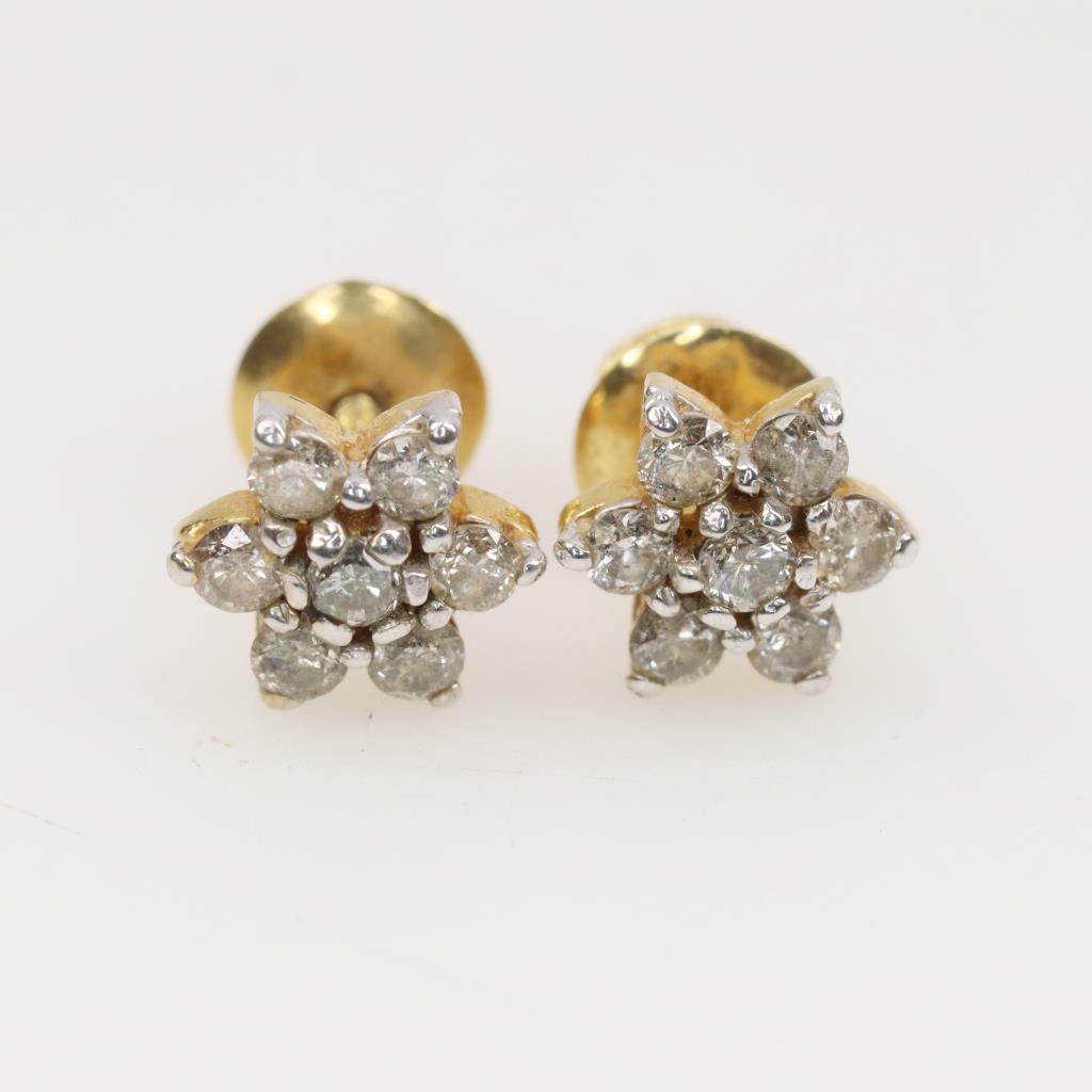 14kt Gold Diamond Flower Earrings | Property Room