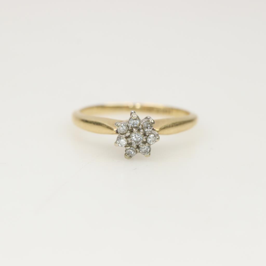 14kt Gold Diamond Flower Ring | Property Room