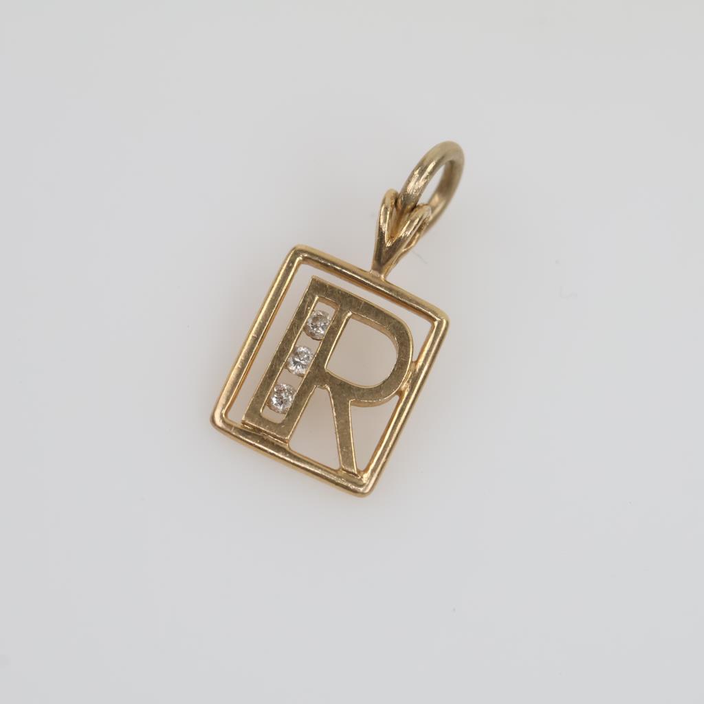 14kt Gold Diamond Letter R Pendant | Property Room