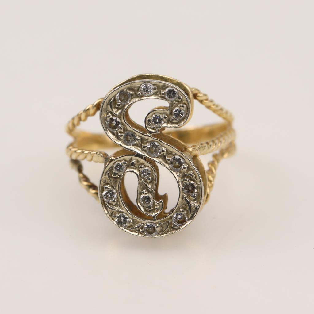 14kt Gold Diamond Letter Ring | Property Room