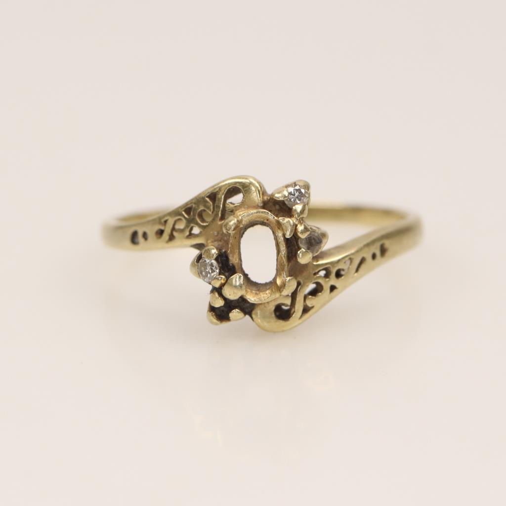 14kt Gold Diamond Ring | Property Room
