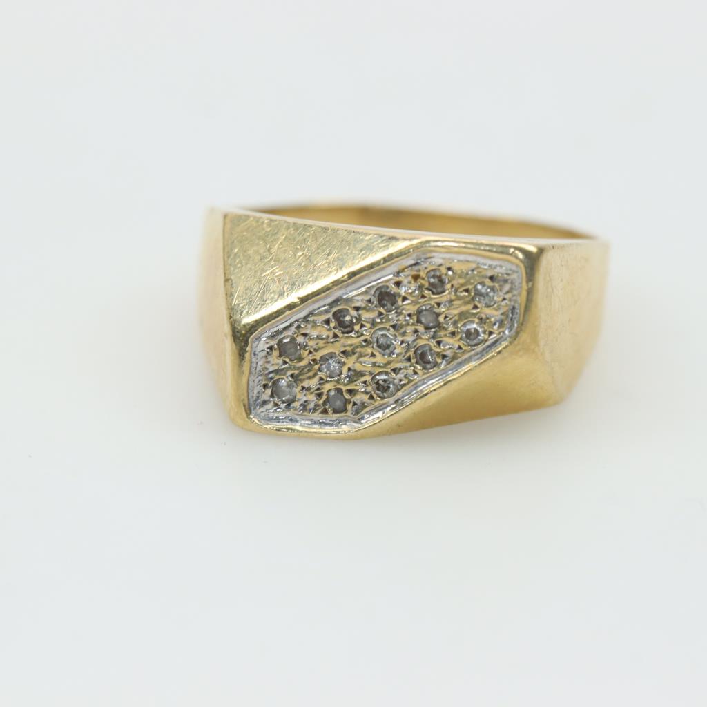 14kt Gold Diamond Ring | Property Room