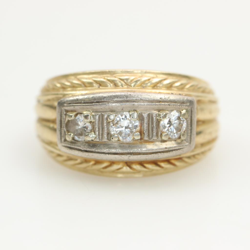 14kt Gold Diamond Ring | Property Room