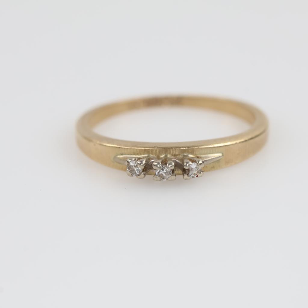 14kt Gold Diamond Ring | Property Room
