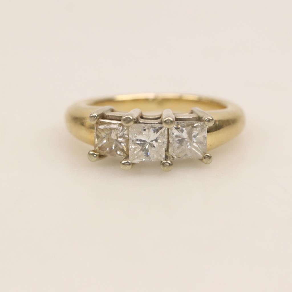14kt Gold Diamond Ring | Property Room