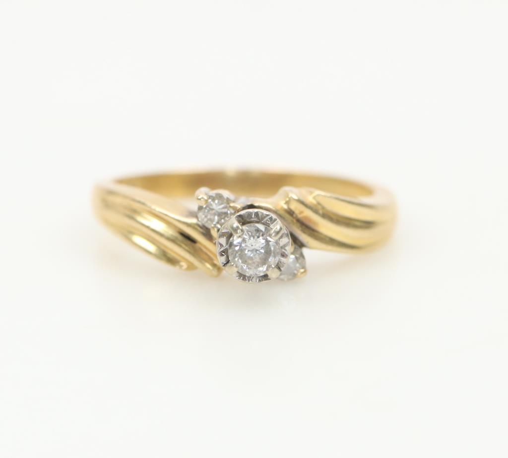 14kt Gold Diamond Ring | Property Room