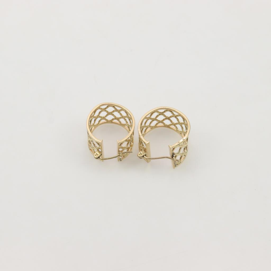 14kt Gold Earrings | Property Room