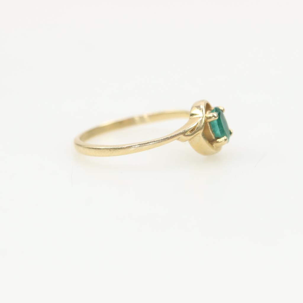 14kt Gold Green Stone Diamond Accent Ring | Property Room