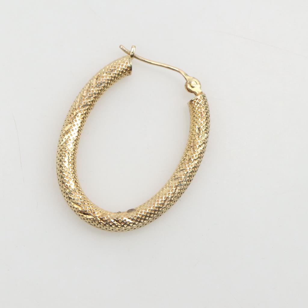 14kt Gold Hollow Hoop Earring | Property Room