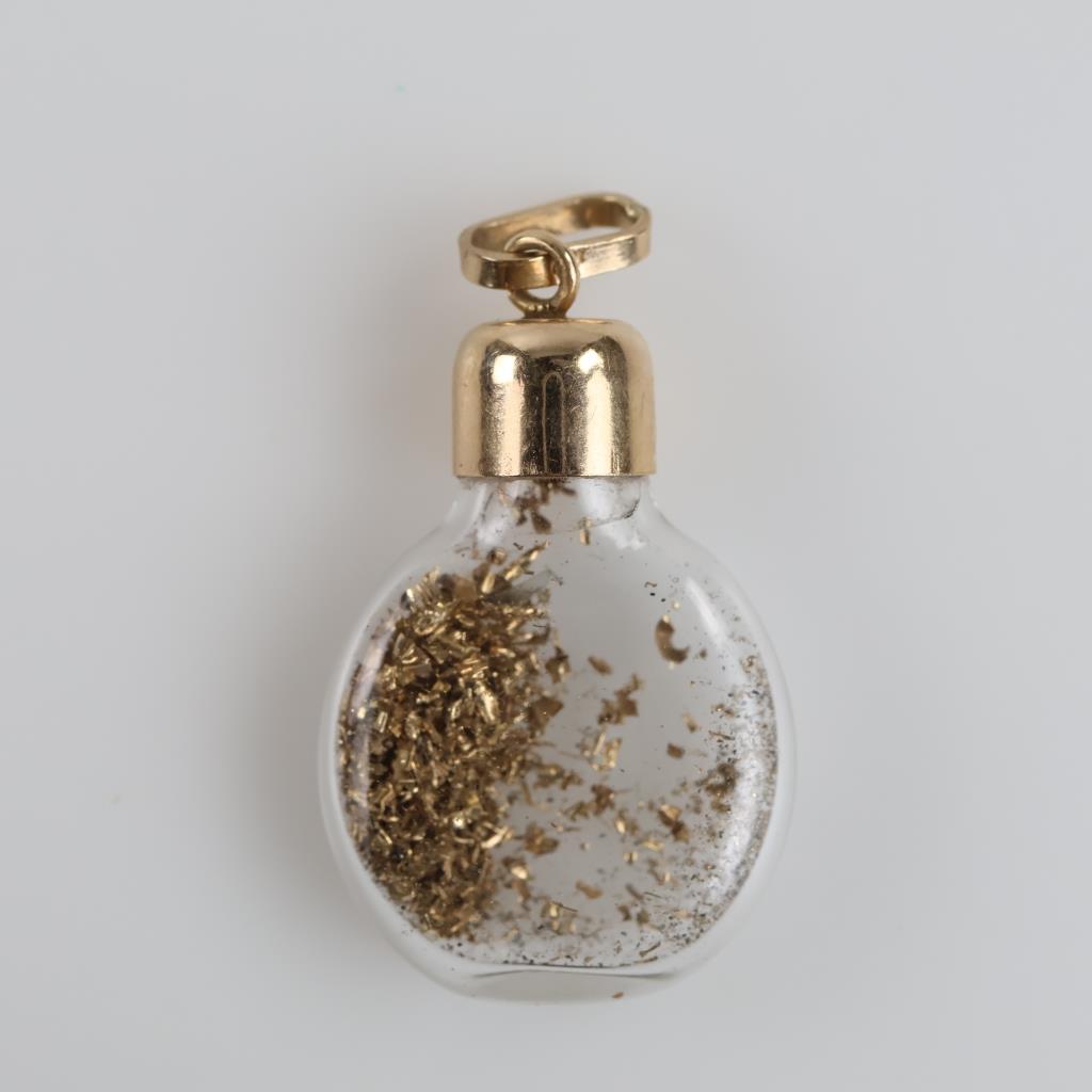 14kt Gold Mount And Bail With Silver Flakes | Property Room