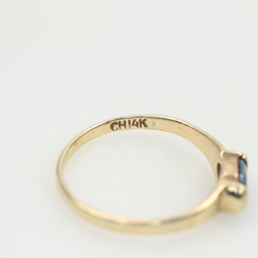 14kt Gold Oval Iolite Ring | Property Room