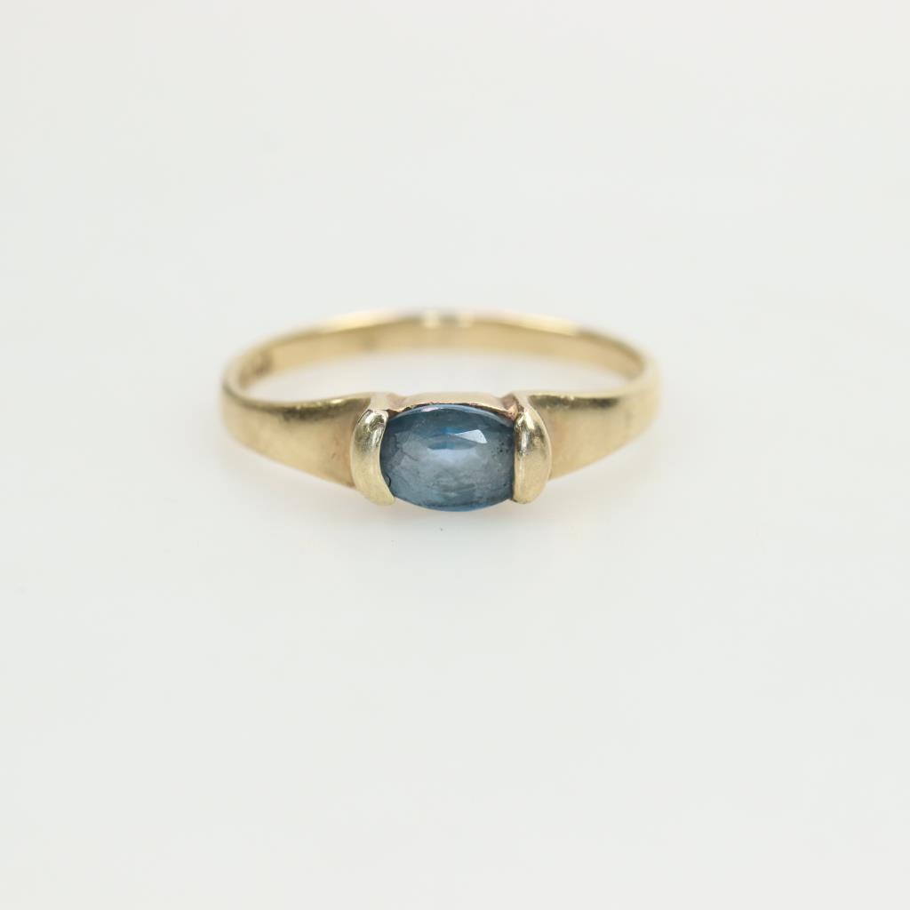 14kt Gold Oval Iolite Ring | Property Room