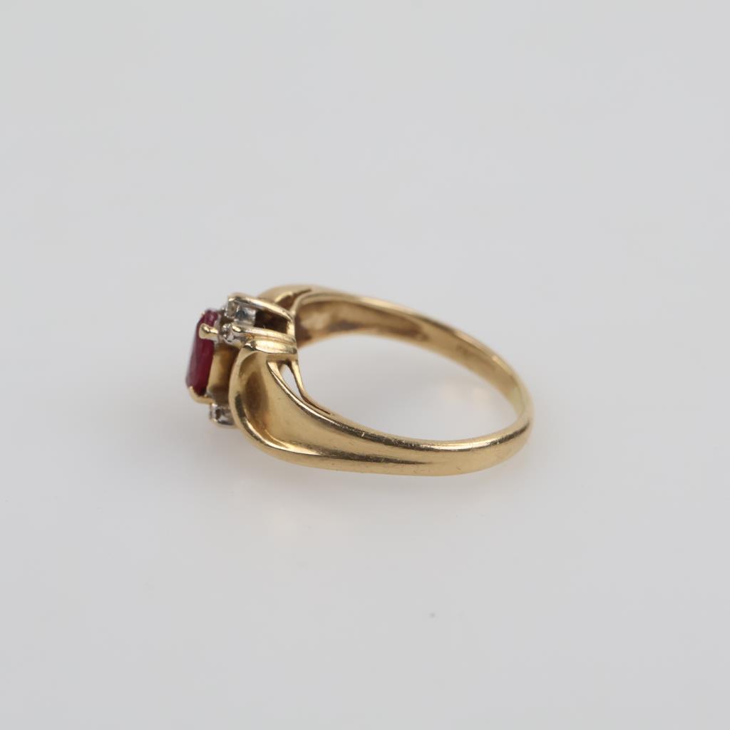 14kt Gold Red Stone Diamond Accent Ring | Property Room