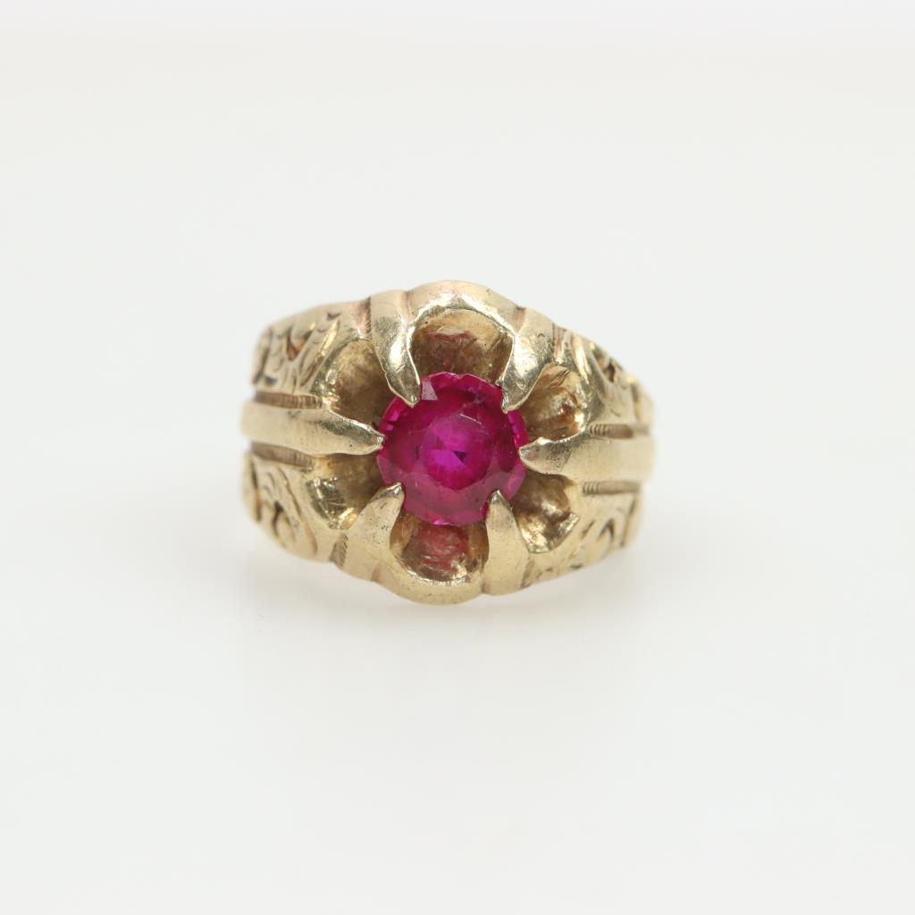 14kt Gold Red Stone Ring | Property Room
