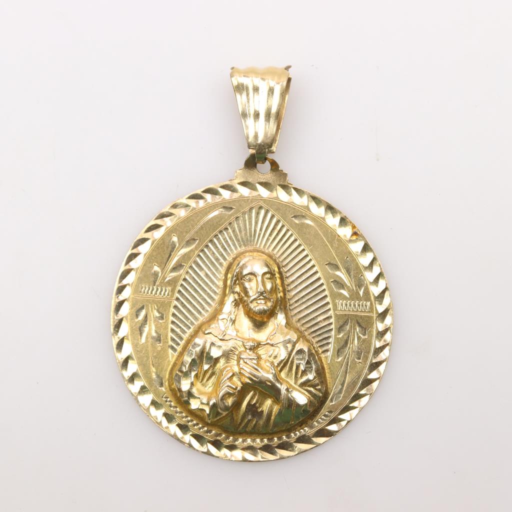 14kt Gold Religious Pendant | Property Room