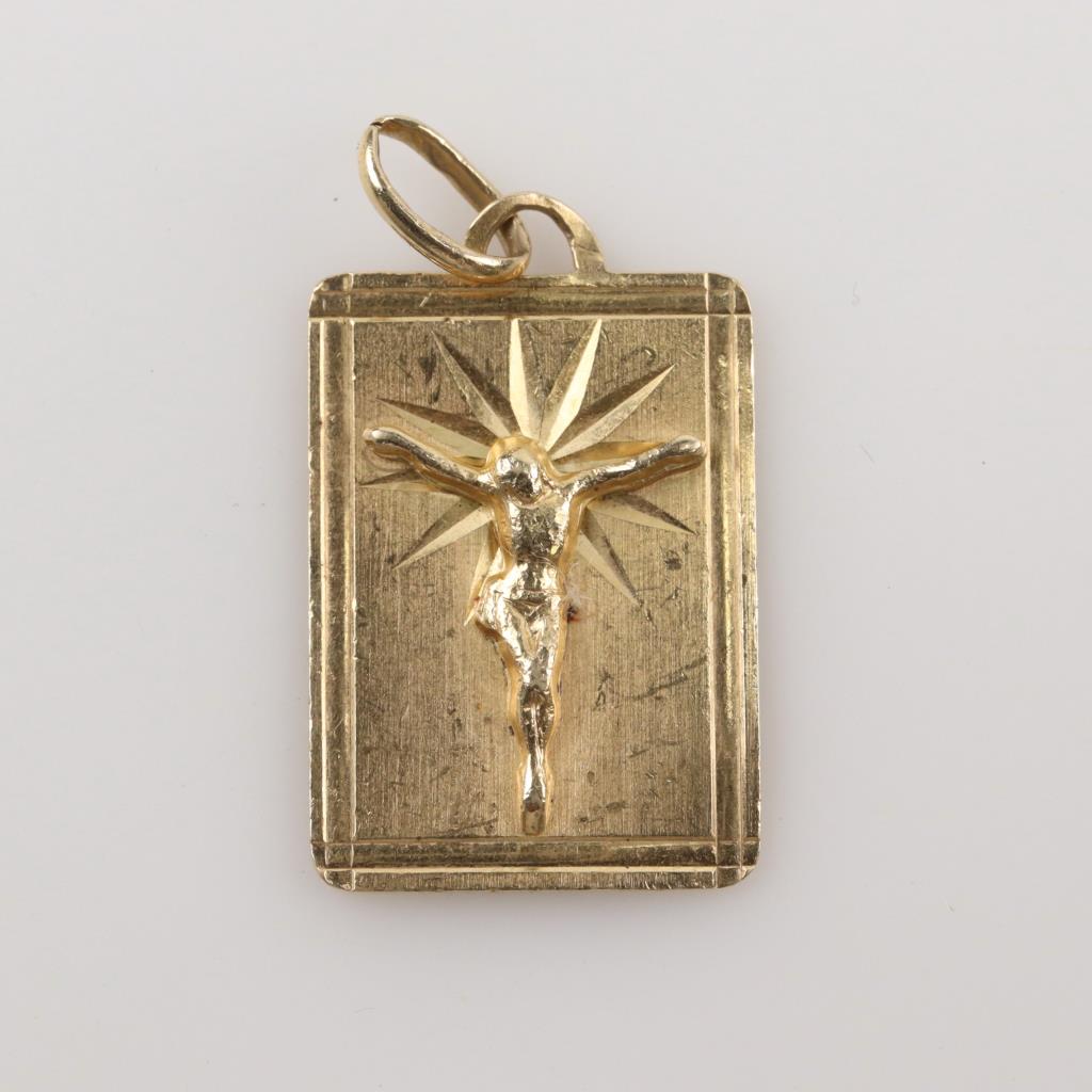 14kt Gold Religious Pendant | Property Room