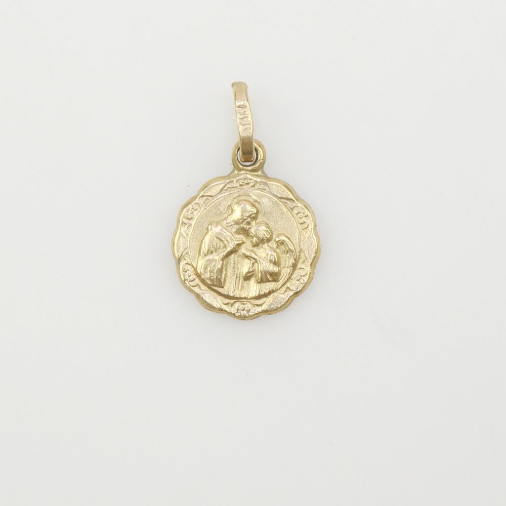 14kt Gold Religious Pendant | Property Room