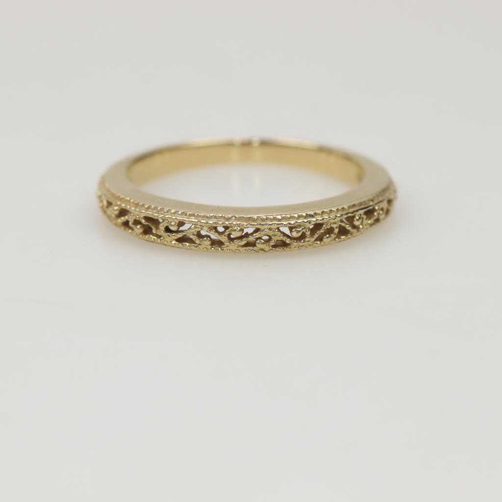 14kt Gold Ring | Property Room