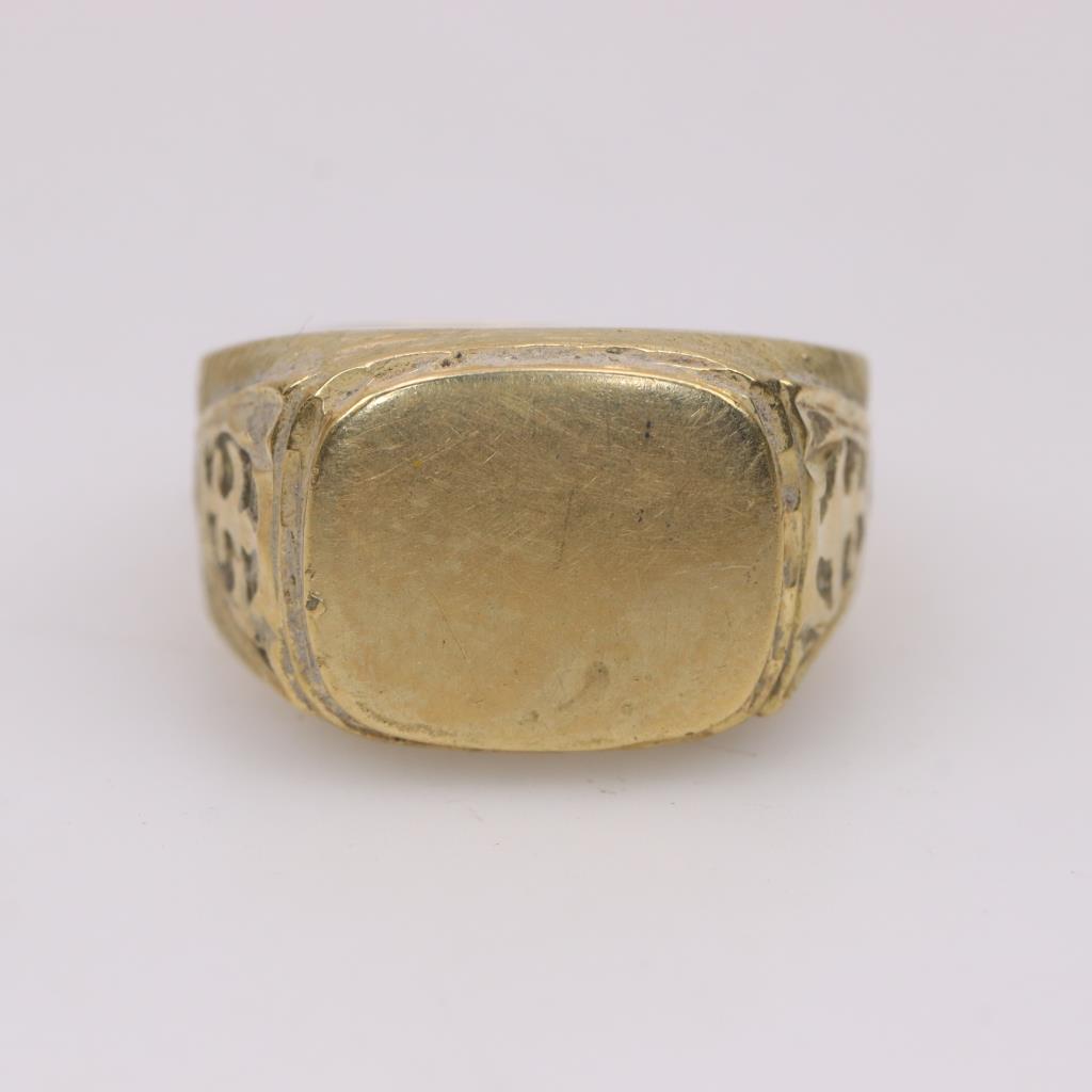 14kt Gold Ring | Property Room